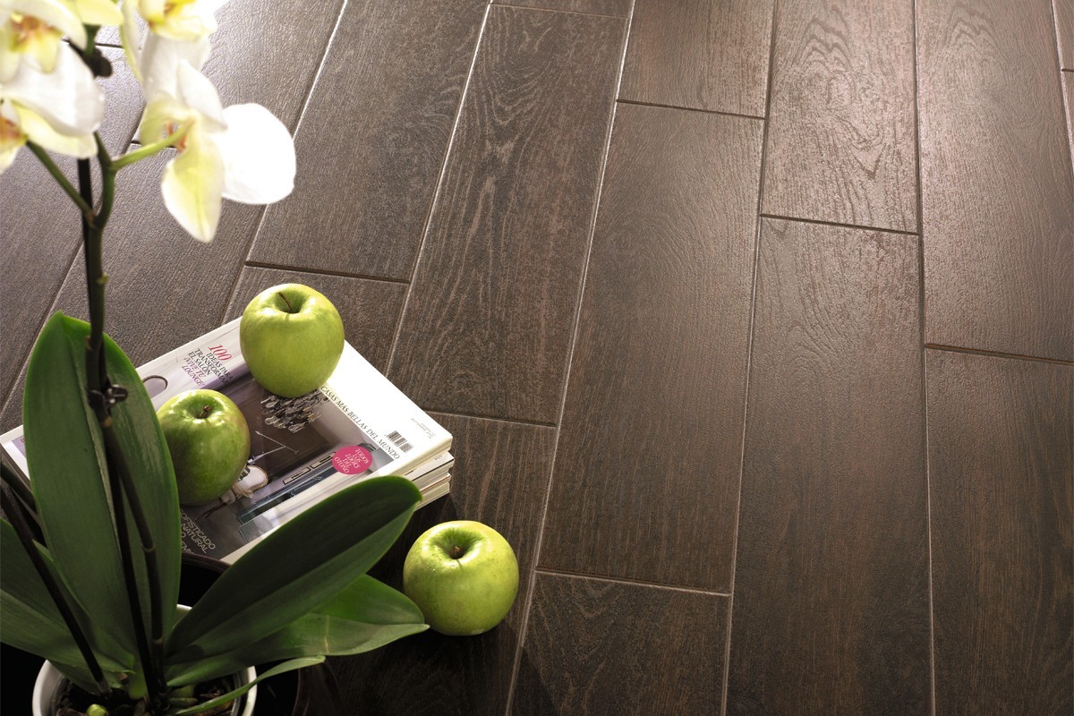 Gres porcellanato effetto legno wengé - Gres porcellanato - CA 1208... Gres porcellanato effetto legno wengé - Gres porcellanato - CA 1208...
